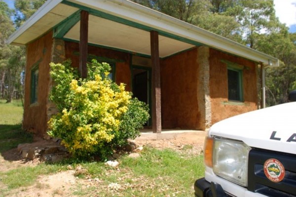 Major Clews Hut - KHA Website