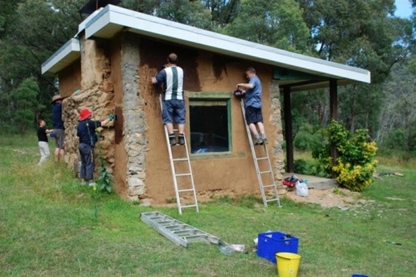 Major Clews Hut - KHA Website